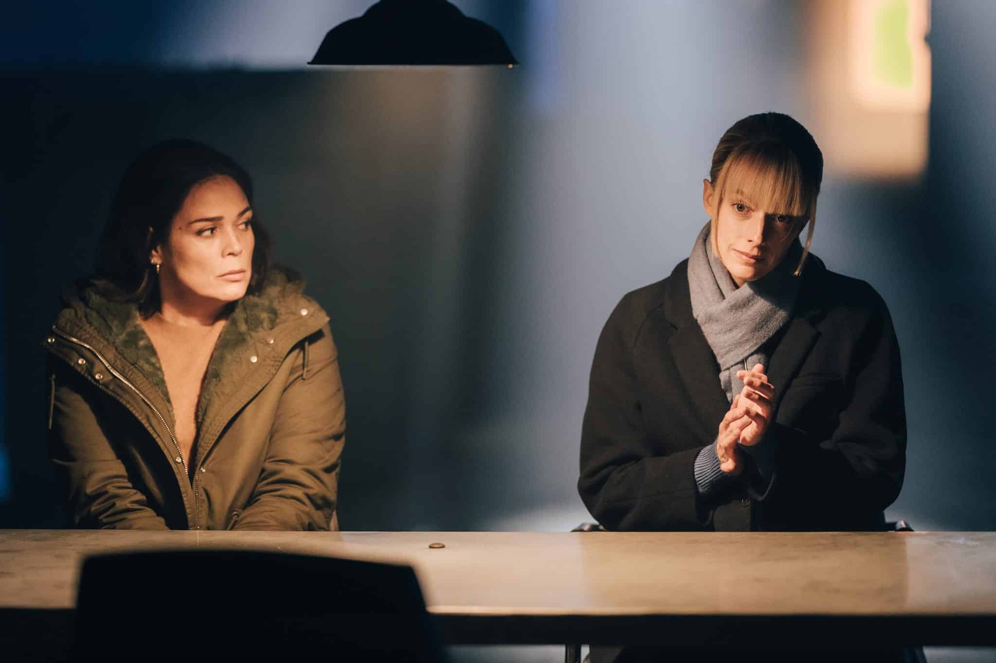 Rediffusion : épisode 2 de la saison 5 d'"Astrid et Raphaëlle" ce soir sur France 2 - Bulles de ...