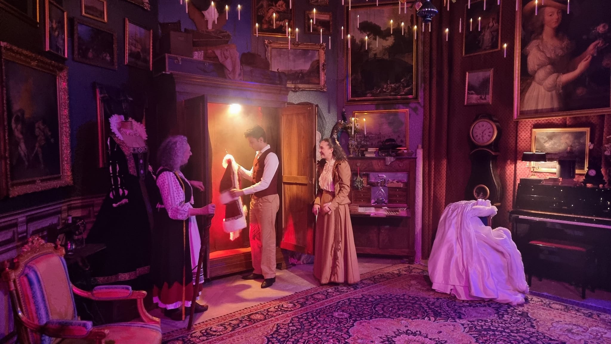 "La véritable histoire du Père Noël" au Grand Hôtel des Rêves du 27 ...