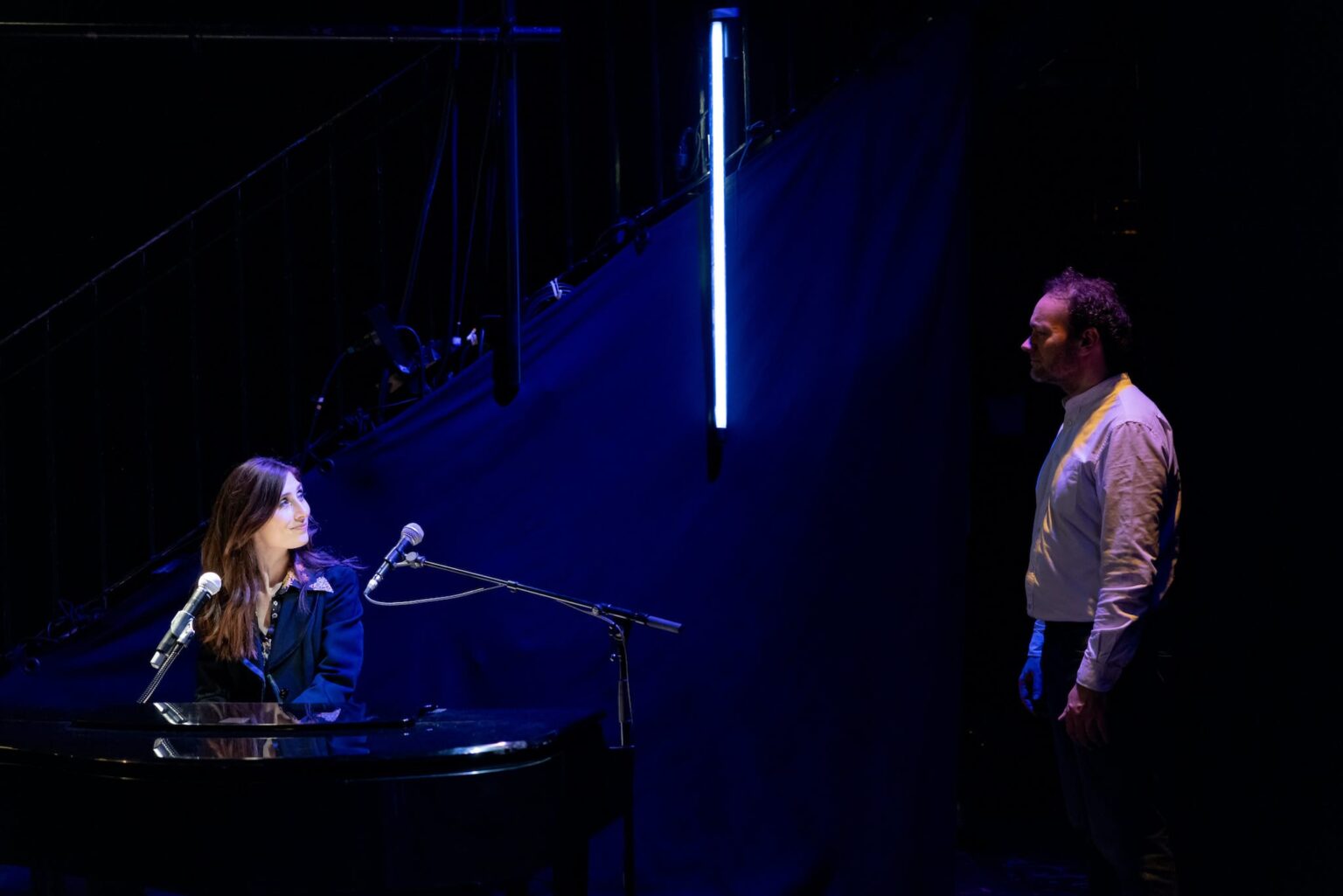 Critique Avignon 2025 / "Toute une vie sans se voir" de Julie Rousseau ...